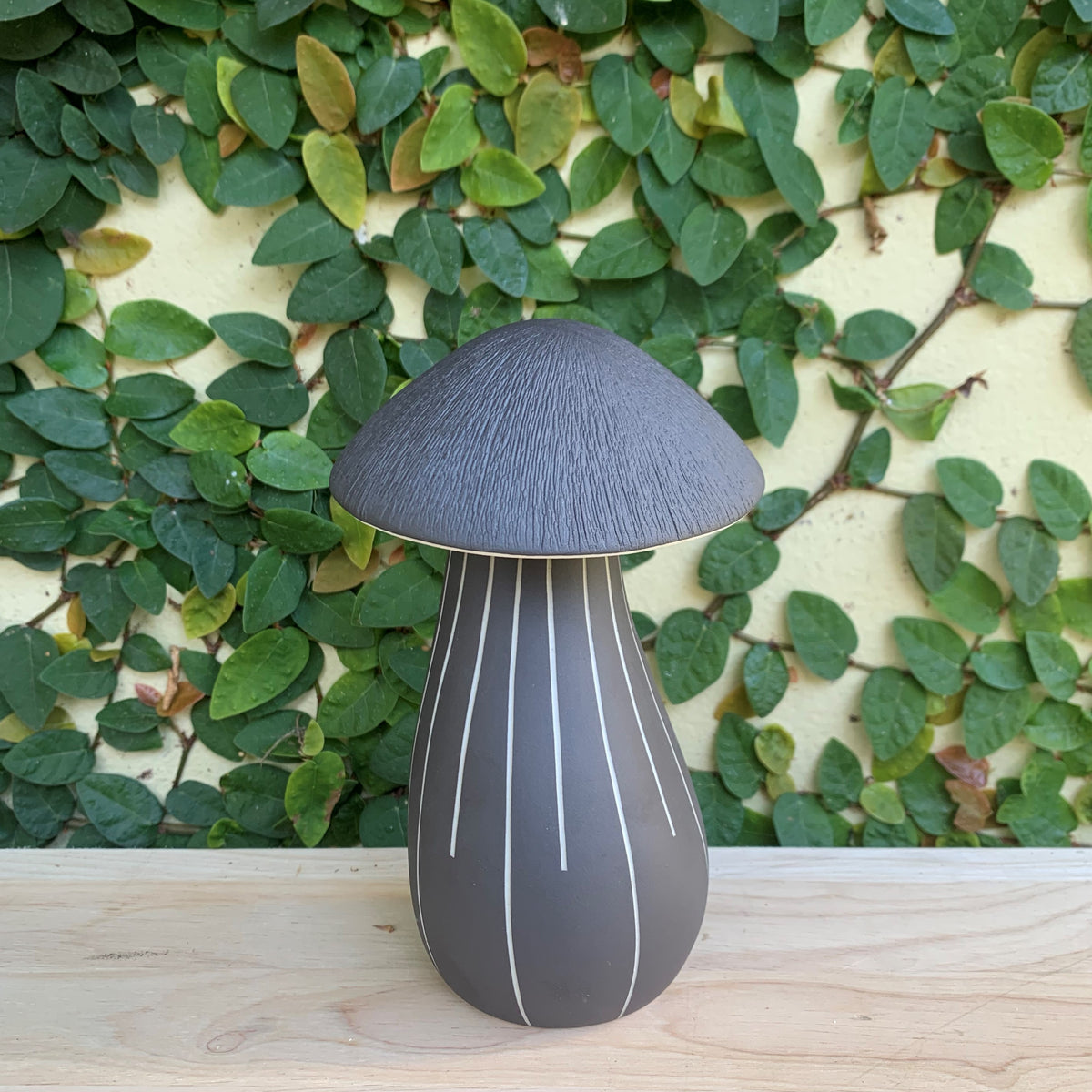 Dhanabadee Ceramics Black Mushroom Diffuser - Large – Monsterthreads